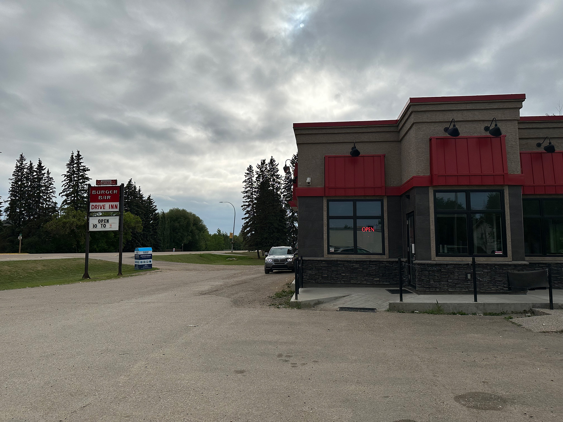 Calmar Burger Bar | Discover Leduc Region
