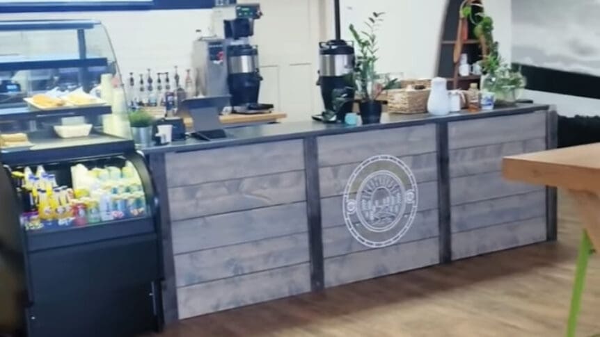 The Coffee Shop in Devon | Discover Leduc Region